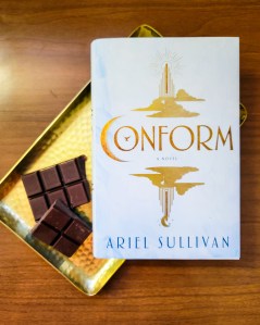 Conform – Read Between the Spines